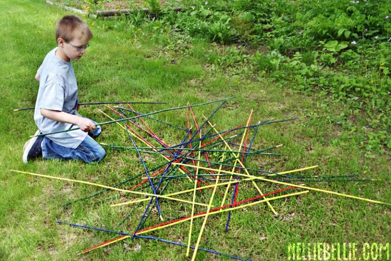 15 Of The Best DIY Outdoor Games You Can Easily Make